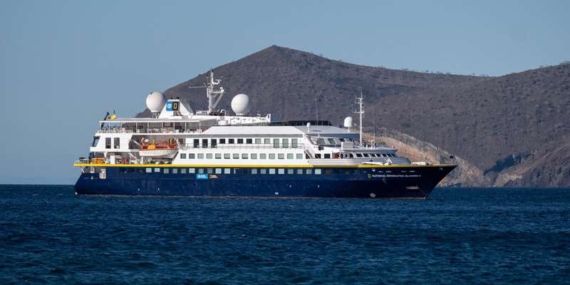 National Geographic Islander II - Features, Deck Plans & Photos ...